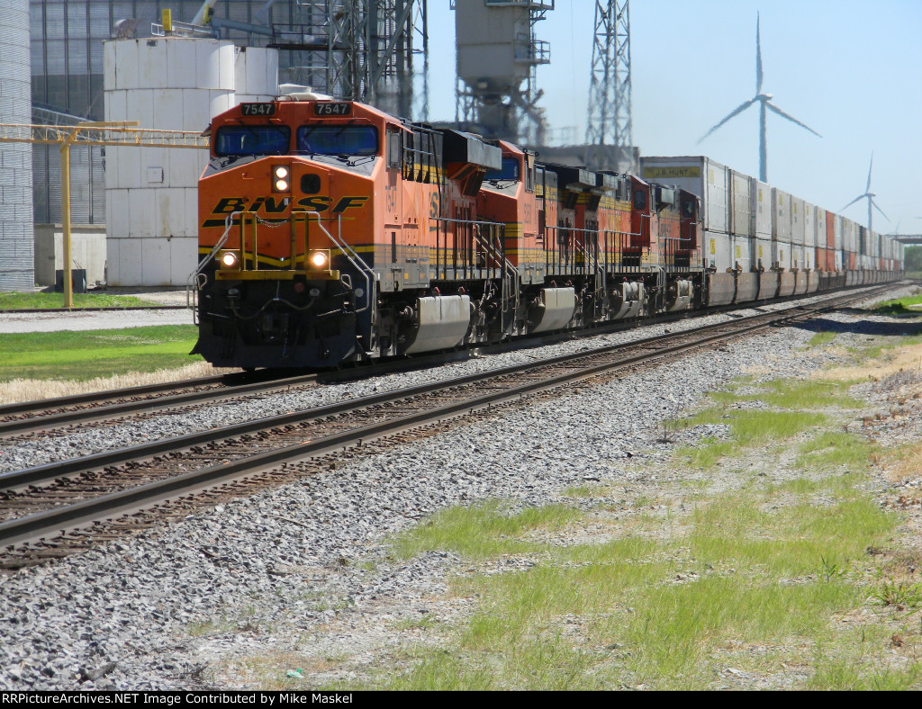 BNSF 7547